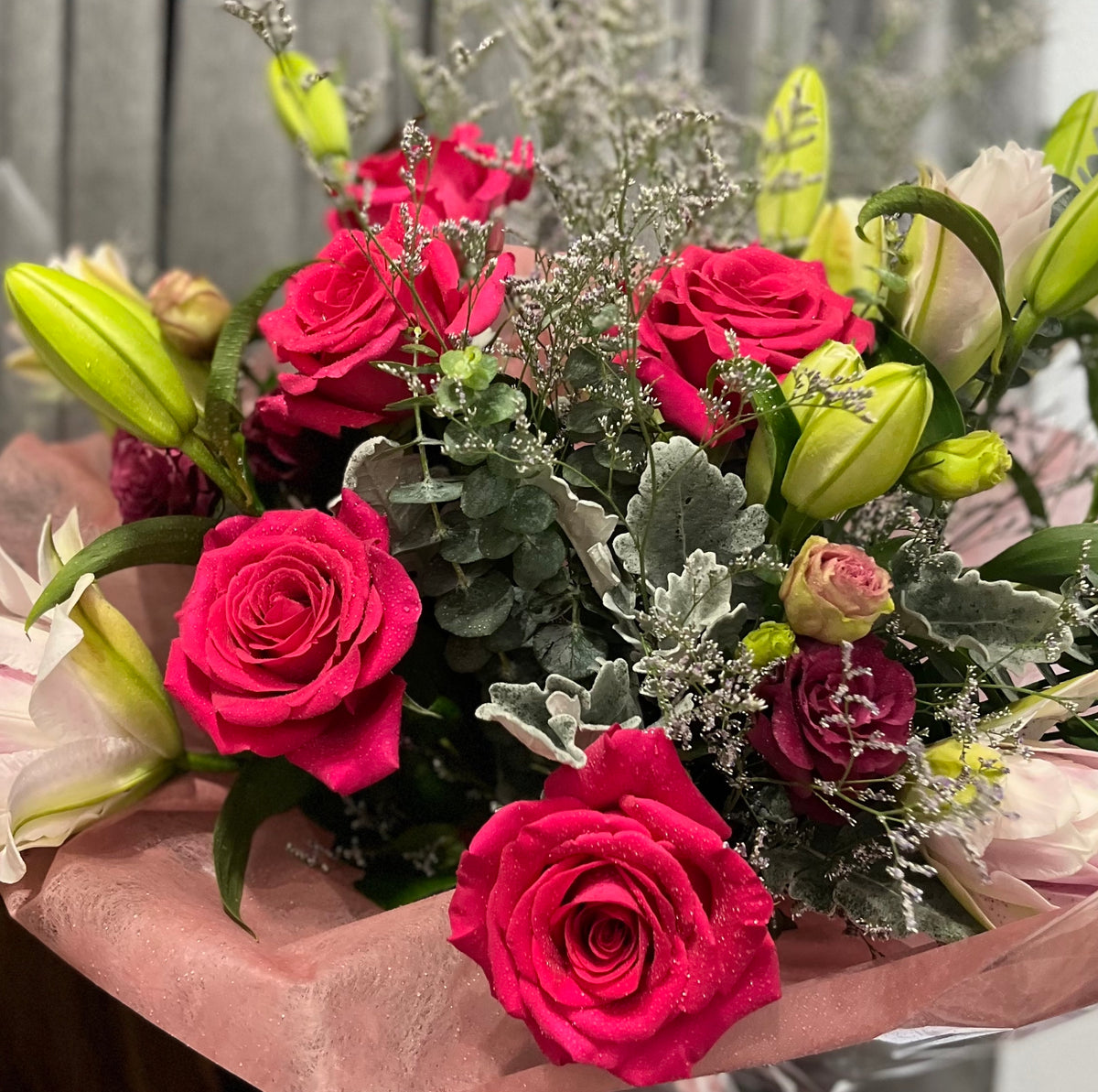 Rose Bouquet created with Colombian roses – Espresso Blooms